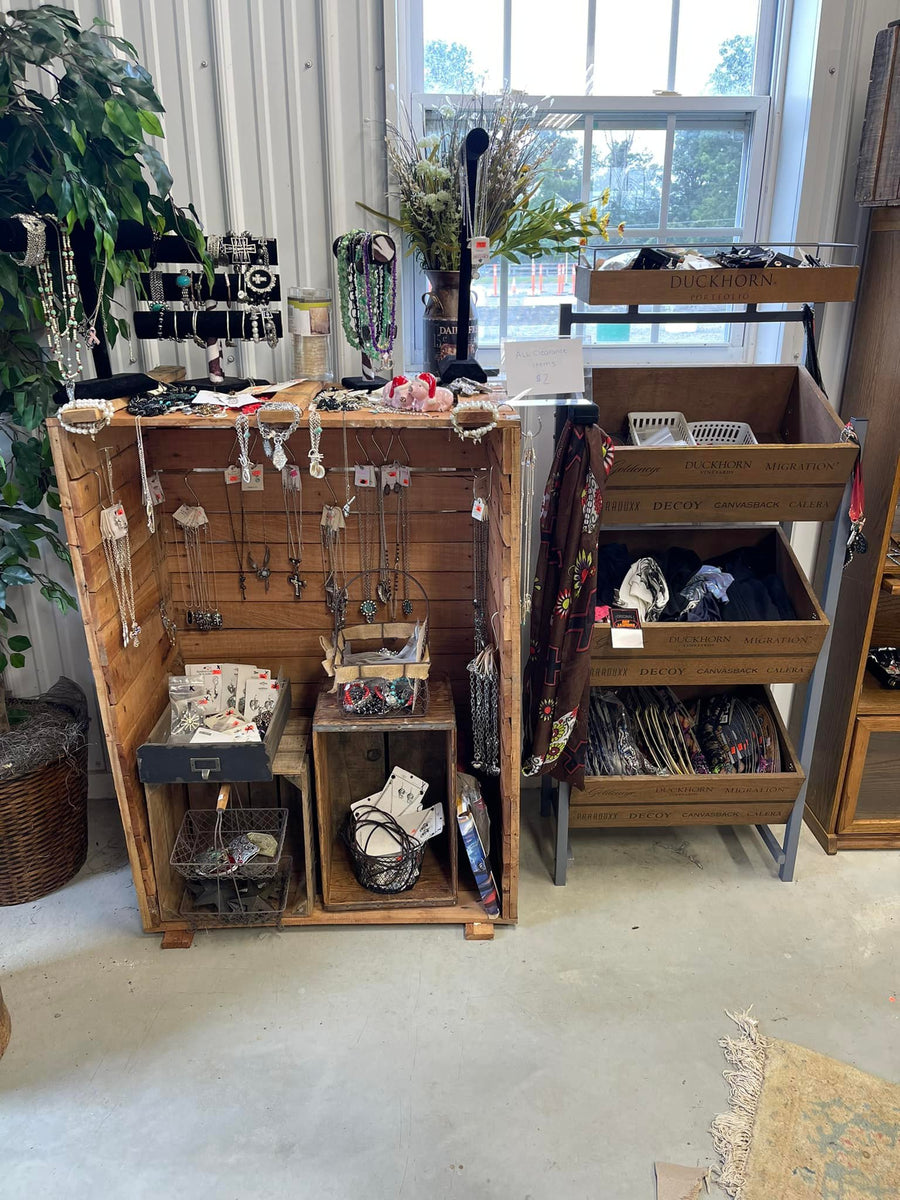 Sale Barn – Oak Spring Bling