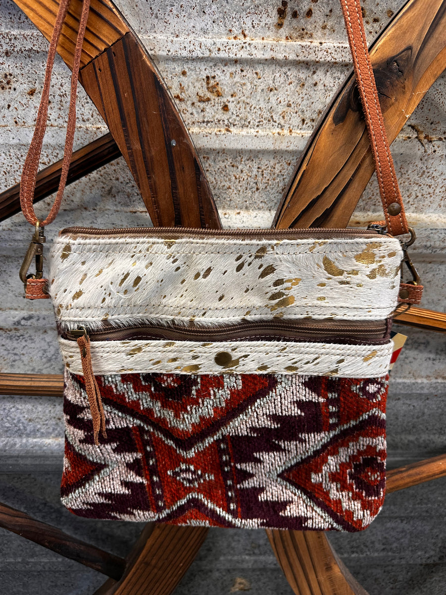Out on the Town Crossbody – Oak Spring Bling